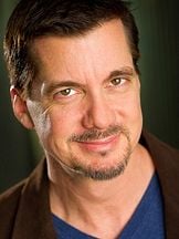 Casting du film Alpha House : Réalisateurs, acteurs et équipe technique ...