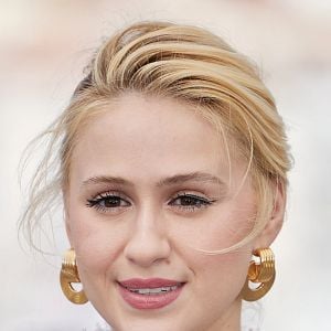 Maria Bakalova - AlloCiné