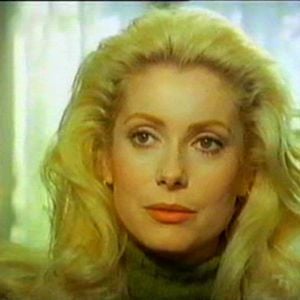 La Femme aux bottes rouges - Film 1974 - AlloCiné