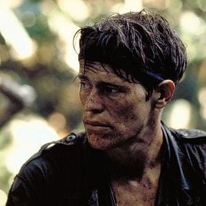Platoon : Photos et affiches - AlloCiné