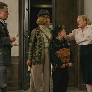 Jojo Rabbit - Film 2019 - AlloCiné