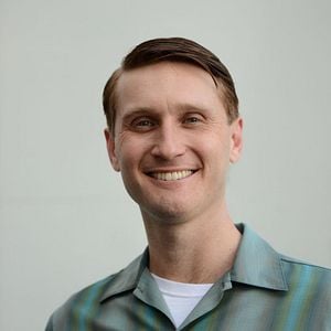 Aaron Staton - AlloCiné