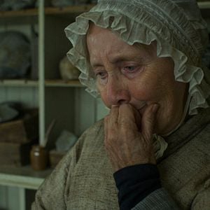 Ammonite - Film 2020 - AlloCiné