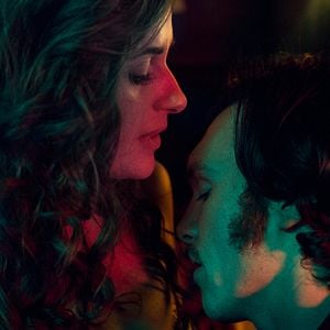 Comment je suis tombée amoureuse d'un gangster - Film 2021 - AlloCiné