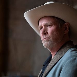 Outer Range - Série TV 2022 - AlloCiné