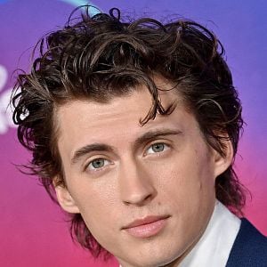 Dempsey Bryk - AlloCiné