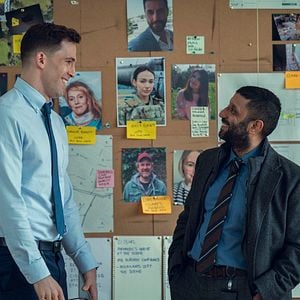 Photos et affiches de la série Double piège - AlloCiné