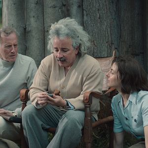 Einstein et la bombe - Film documentaire 2024 - AlloCiné