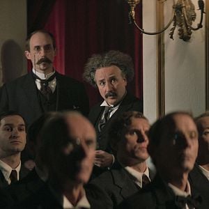 Einstein et la bombe - Film documentaire 2024 - AlloCiné