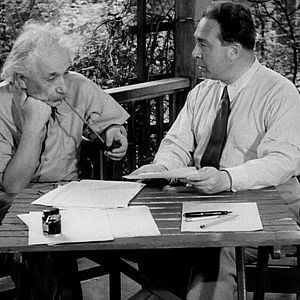 Einstein et la bombe - Film documentaire 2024 - AlloCiné