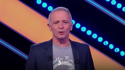 Mask Singer 2025 : Hélène Rollès cash, le costume du Bolide a été "un ...