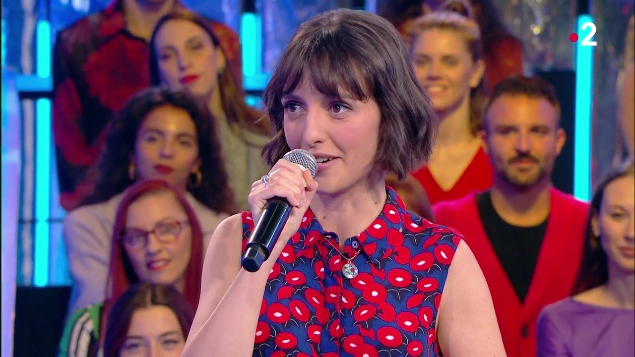 Les chassés-croisés reprennent… Qui est Ariane, la nouvelle Maestro de N’oubliez pas les paroles ...