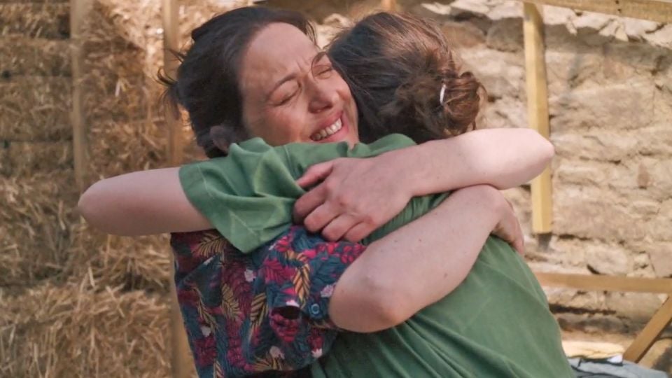 Trailer du film Bonjour l’asile - Bonjour l’asile Bande-annonce VF - AlloCiné