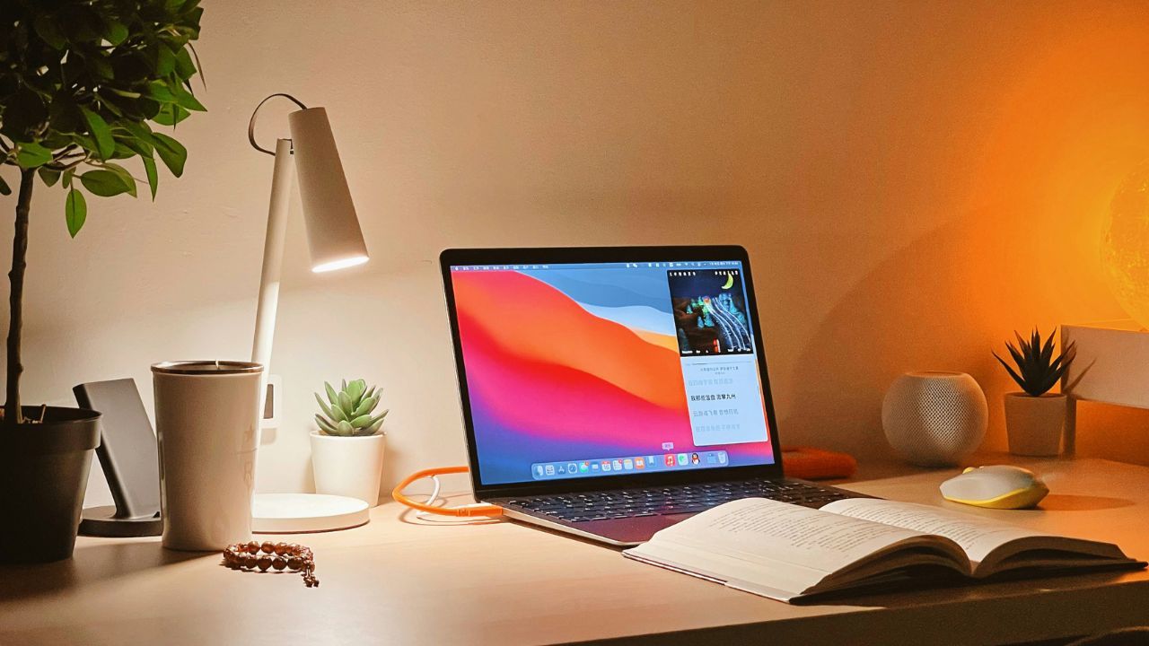 Amazon frappe fort avec son offre sur le MacBook Air aujourd'hui (-13% ...