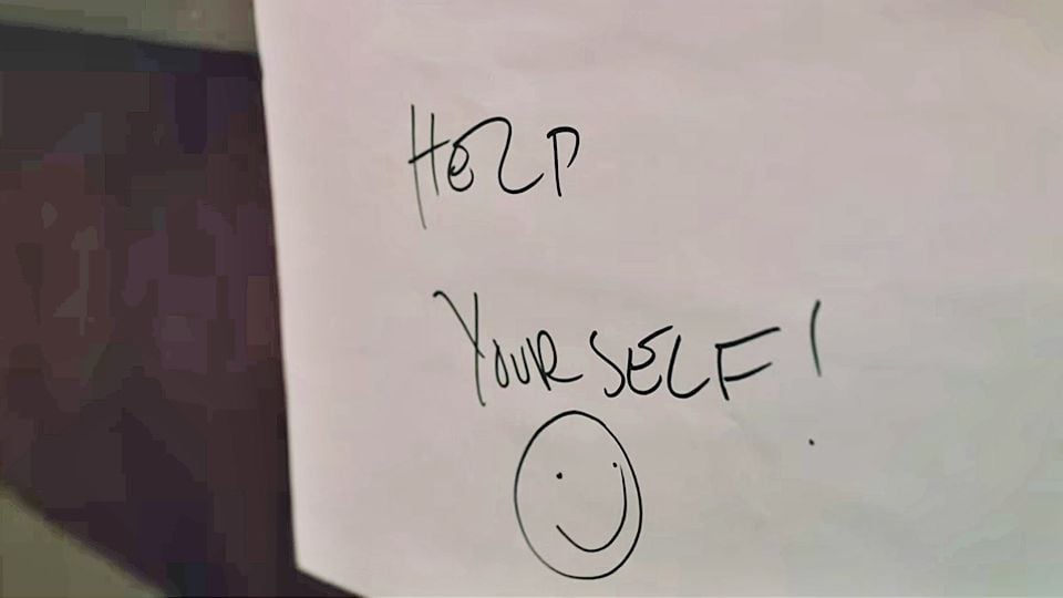 Pluribus - saison 1 Teaser VO - Teaser Pluribus S01 - AlloCiné