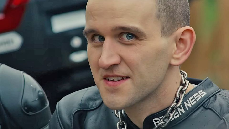 Teaser du film Pillion - Pillion Teaser VO - AlloCiné