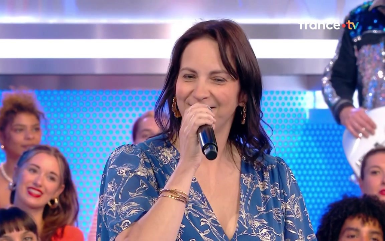 N'oubliez pas les paroles : nouvelle valse en cours ! Qui est Estelle, la nouvelle Maestro qui a ...