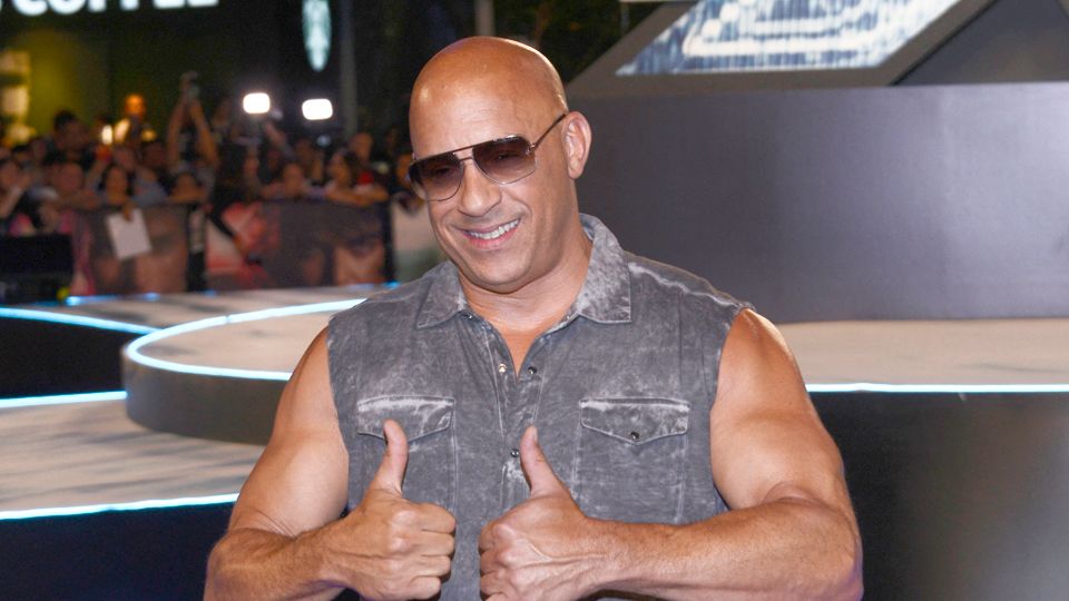 Fou Mais Vrai : Vin Diesel a sauvé "Fast and Furious" ! - AlloCiné