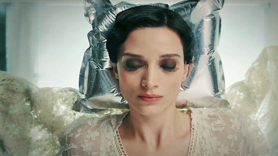 Trailer du film Phi 1.618 - Phi 1.618 Bande-annonce VO STFR - AlloCiné