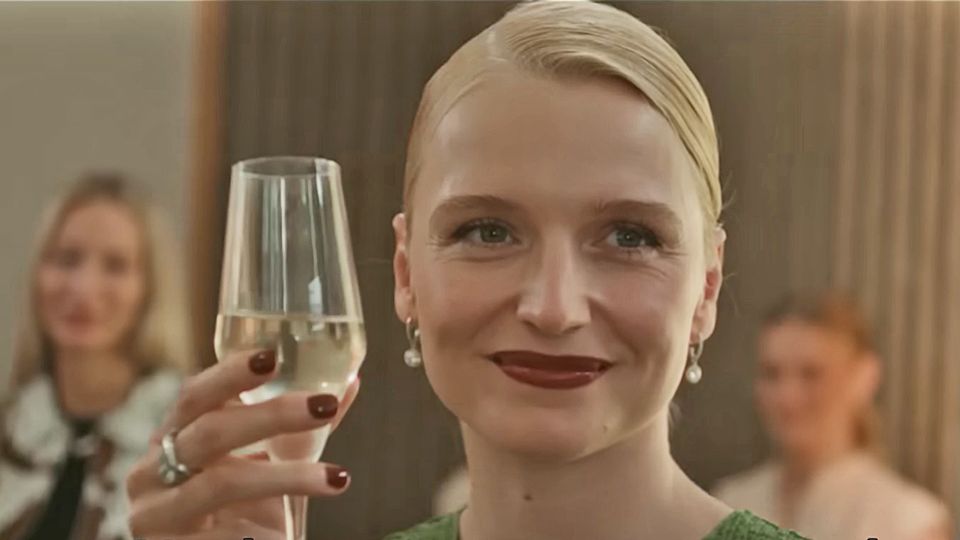 The Asset - saison 1 Bande-annonce VO STEN - Trailer The Asset S01 ...