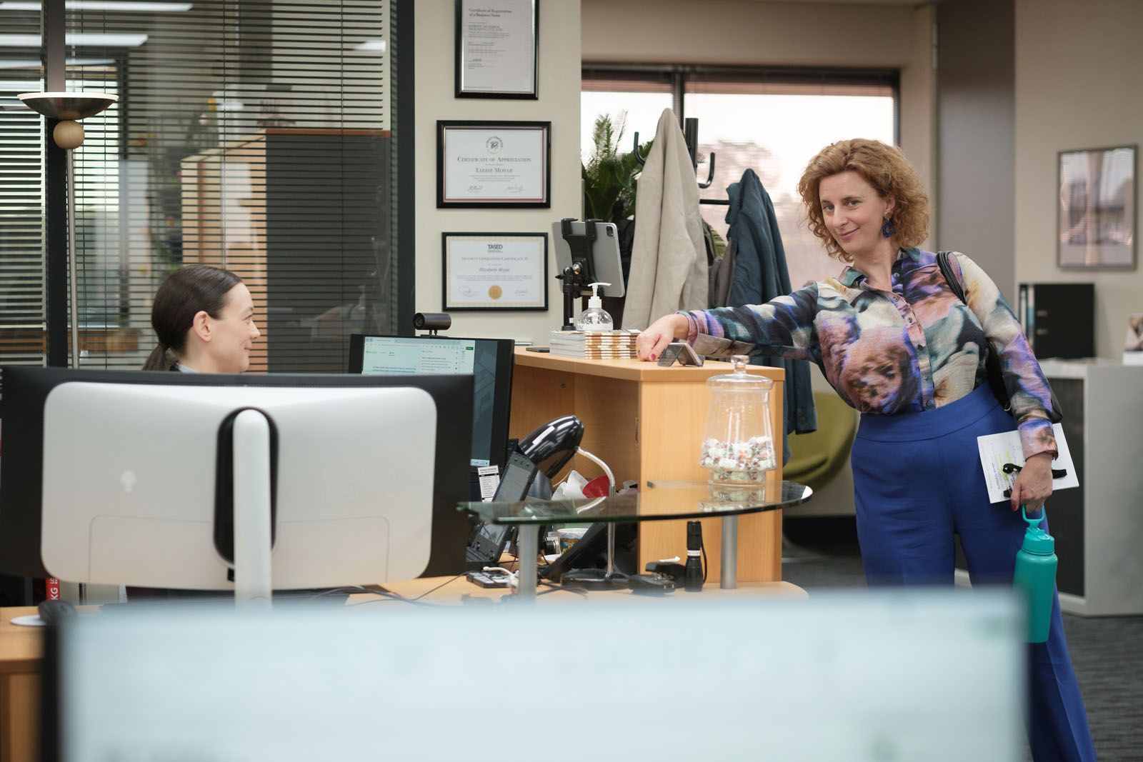 Photo de Edith Poor - Photo Felicity Ward, Edith Poor - Photo 1 sur 3 ...