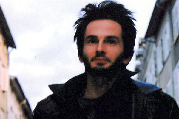 Photo du film L'Electron libre - Photo 3 sur 5 - AlloCiné