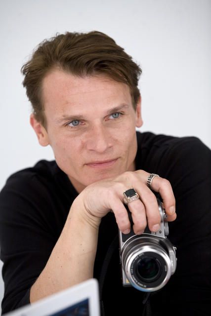 Seconde chance : Photo Olivier Sabin - 2 sur 28 - AlloCiné