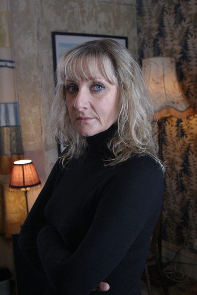 Photo de Lesley Sharp - Afterlife : Photo Lesley Sharp - AlloCiné