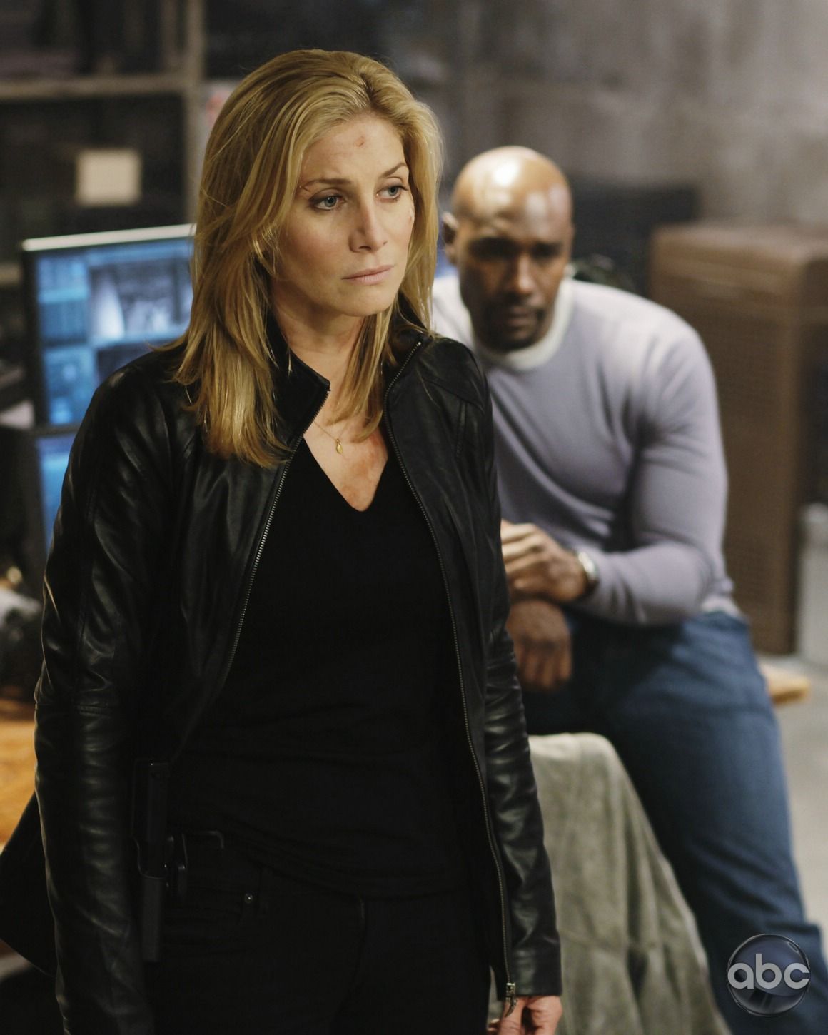 Photo de Elizabeth Mitchell - Photo Morris Chestnut, Elizabeth Mitchell ...
