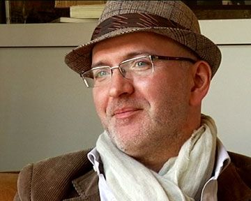 Vidéo interview pour Ça glisse au pays des merveilles : Olivier Ghis ...