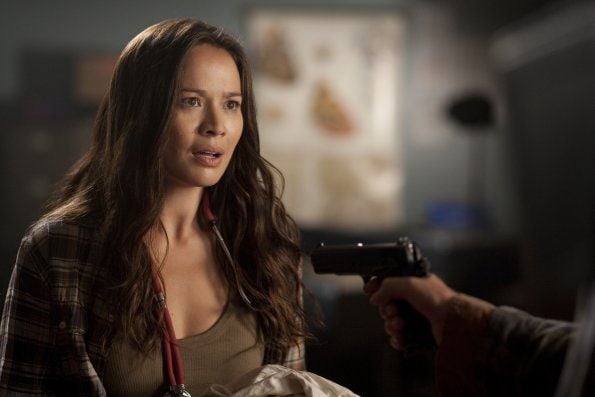Photo de Moon Bloodgood - Falling Skies : Photo Moon Bloodgood - Photo ...