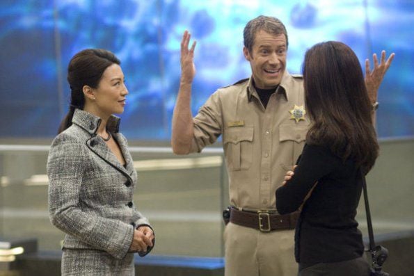 Eureka : Eureka : Photo Colin Ferguson, Ming-Na Wen - 53 sur 126 - AlloCiné