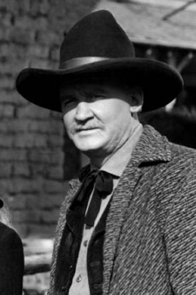 Photo de Tom Tully - Photo Tom Tully - Photo 1 sur 2 - AlloCiné