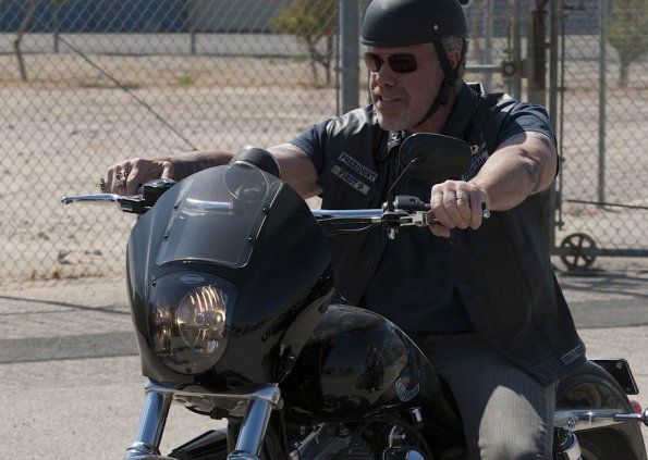 Sons of Anarchy : Photo Ron Perlman - 328 sur 330 - AlloCiné