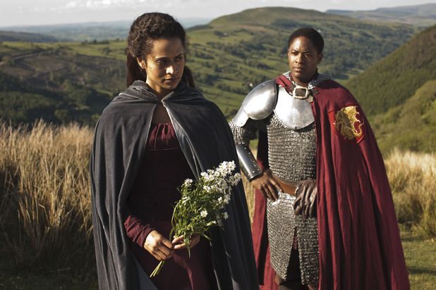 Photo de Angel Coulby - Merlin : Photo Angel Coulby, Tomiwa Edun ...