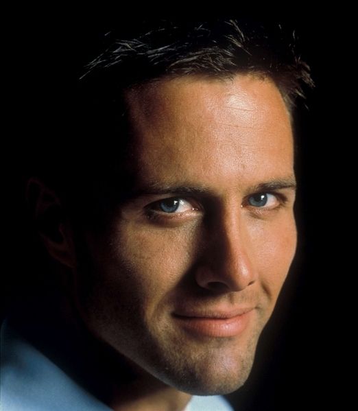 Melrose Place : Photo Rob Estes - 201 sur 427 - AlloCiné