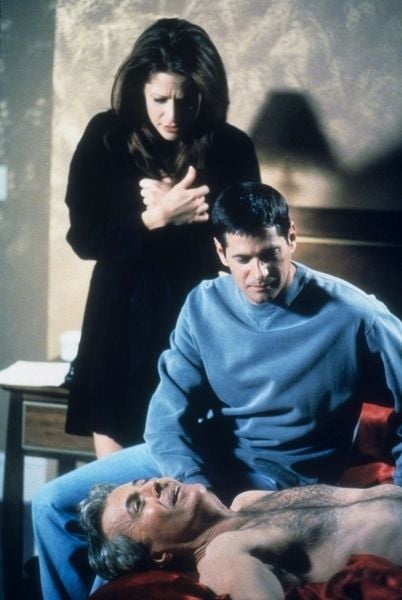 Melrose Place : Photo James Darren, Jamie Luner, Thomas Calabro - 30 ...