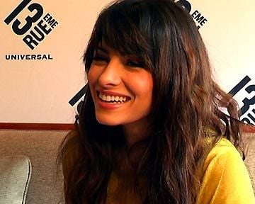Interview exclusive de Sarah Shahi: Sarah Shahi Interview : Facing Kate ...