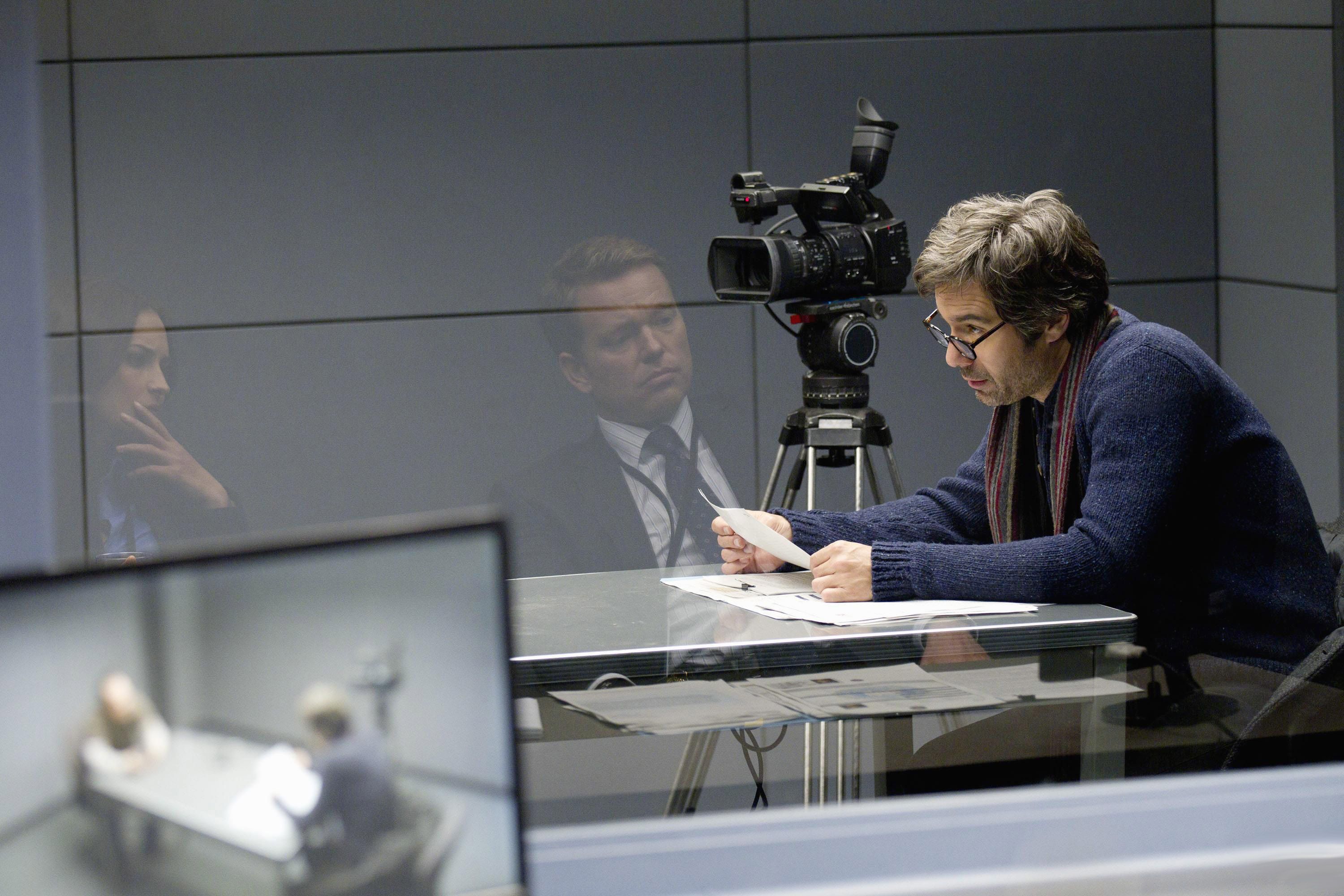 Perception : Perception : Photo Rachael Leigh Cook, Eric McCormack ...