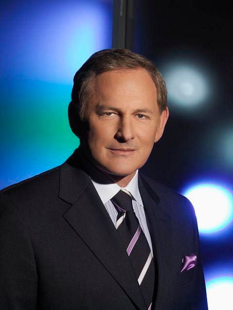 Justice : Photo Victor Garber - 38 sur 45 - AlloCiné