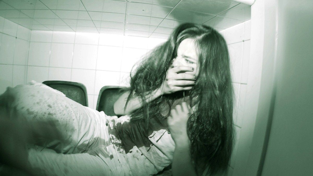 Photo du film Atrocious - Photo 17 sur 20 - AlloCiné