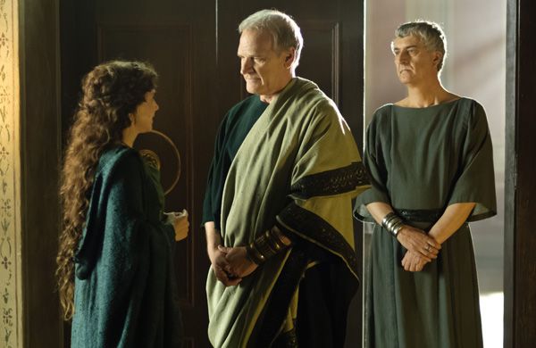 Photo de Lluis Homar - Photo Lluis Homar, Aura Garrido, Antonio Mourelos - Photo 14 sur 65 ...