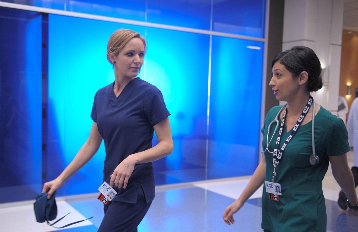 The Mob Doctor : The Mob Doctor : Photo Jordana Spiro, Floriana Lima ...