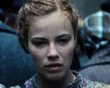 Trailer du film Lore - Lore Bande-annonce VO - AlloCiné