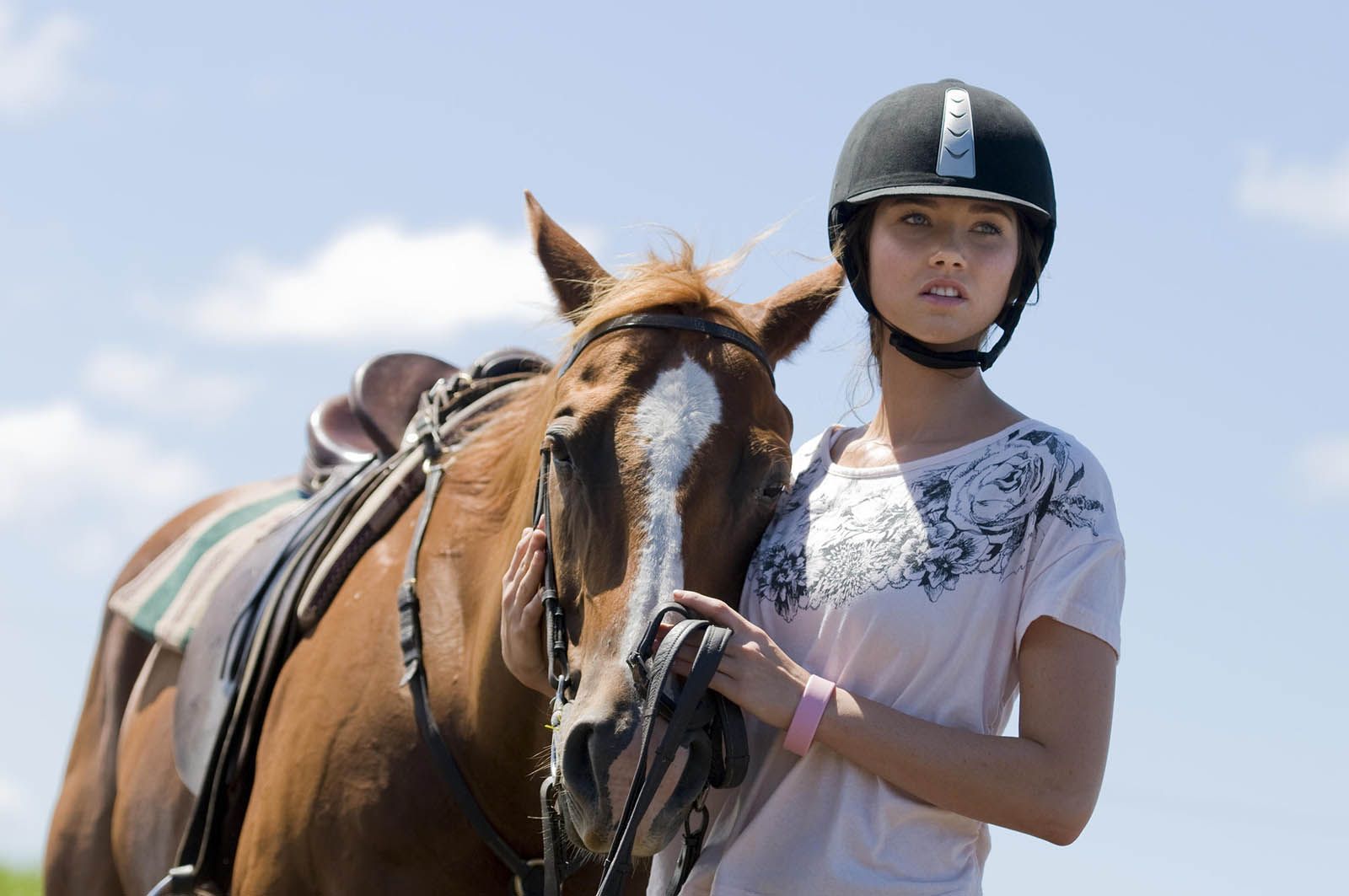 Lightning Point : Photo Jessica Alexandra Green - 2 sur 41 - AlloCiné