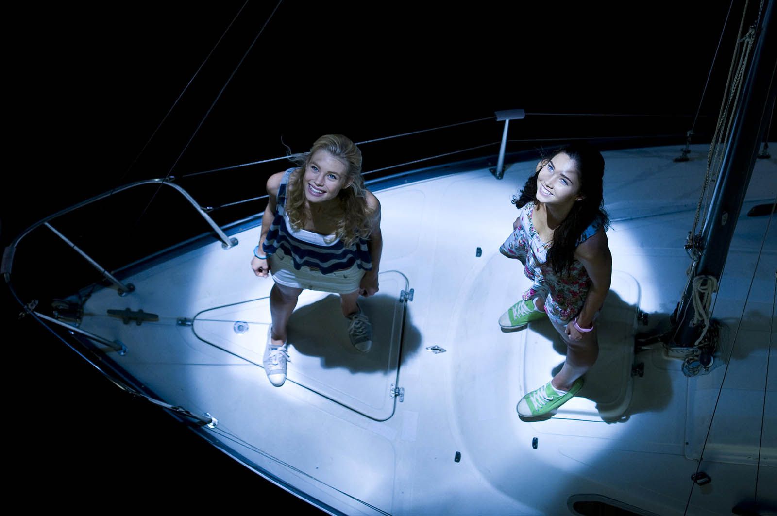 Lightning Point : Photo Jessica Alexandra Green, Lucy Fry - 6 sur 41 ...