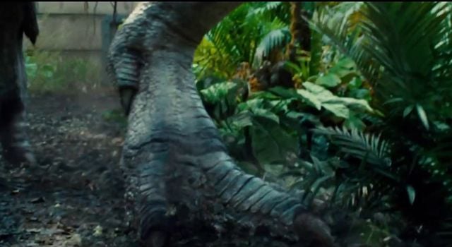Jurassic World : l'Indominus Rex sous toutes les coutures... - AlloCiné