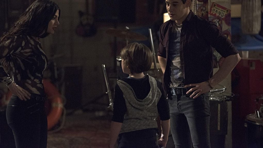 Shadowhunters : 7 différences majeures entre la série et les livres ...