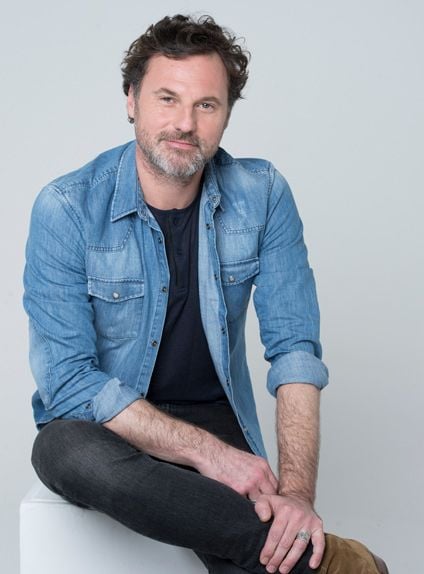 Plus belle la vie : Bruce Tessore, l'interprète de l'Enchanteur, tacle ...