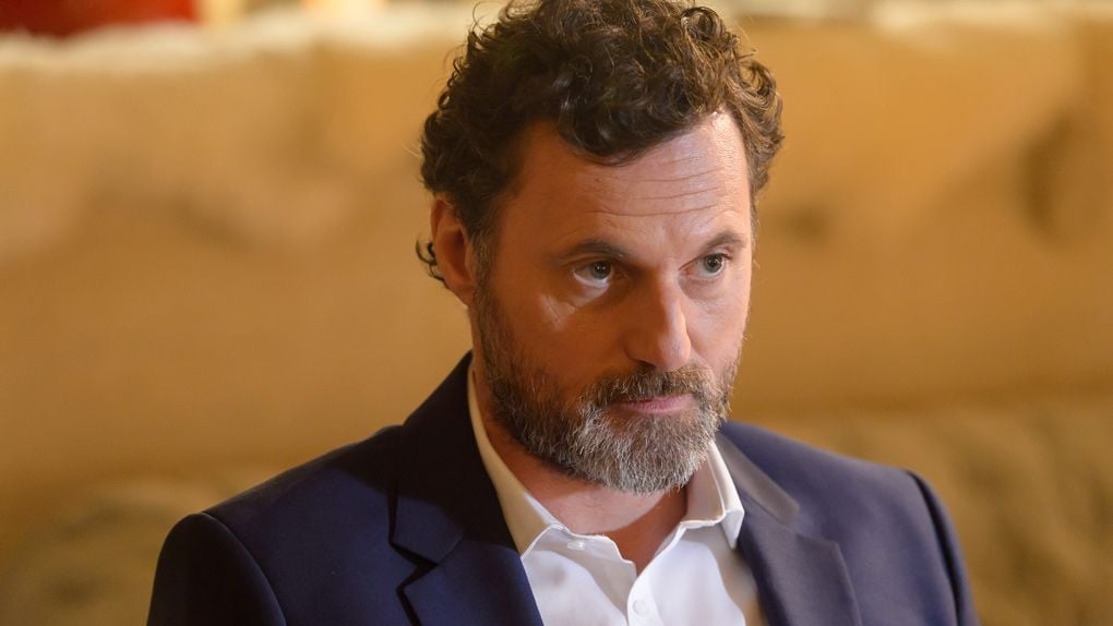 Plus belle la vie : Bruce Tessore, l'interprète de l'Enchanteur, tacle ...